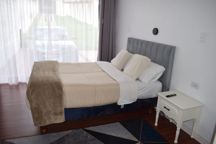 Elegant Suite + Parking - Strategic Location - Quito - Quito