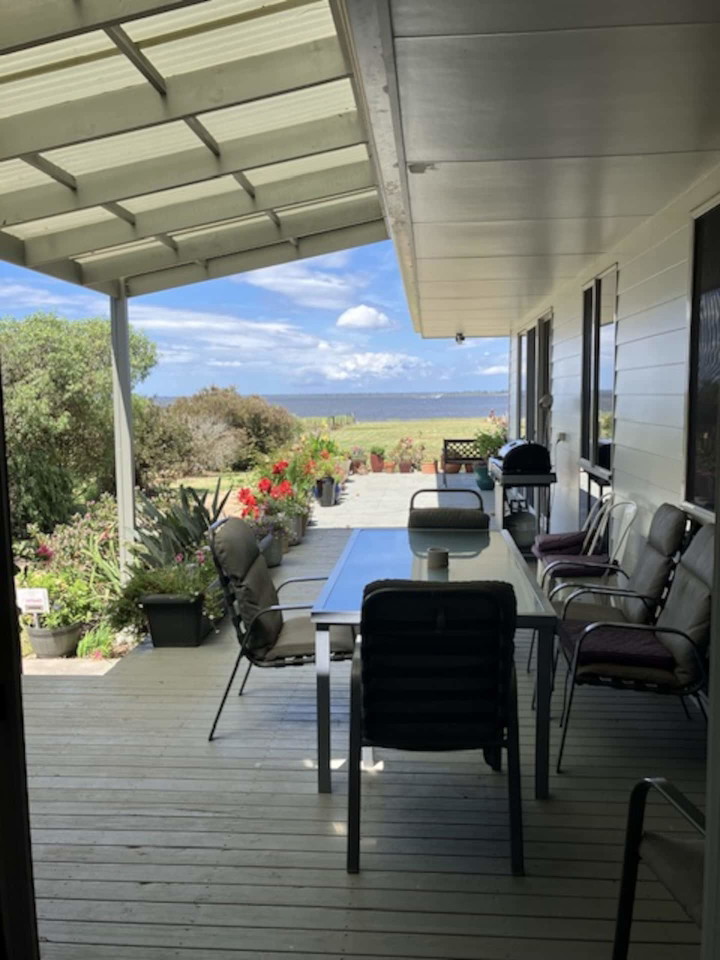 Eagle Bay Views - Bairnsdale