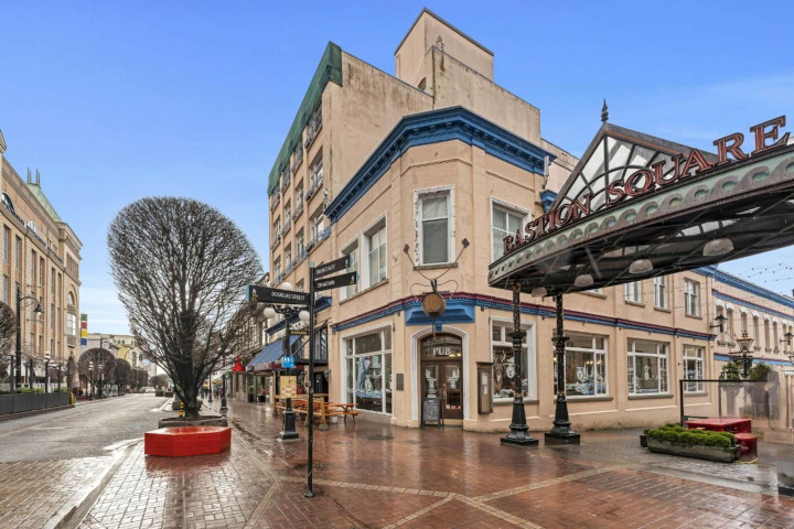 Bedford Regency | 2 Queen Deluxe | Downtown Shops - Victoria