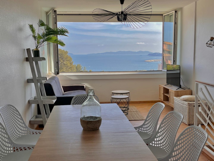 T3 Duplex Avec Vue Mer Panoramique Et Jardin - Le Lavandou