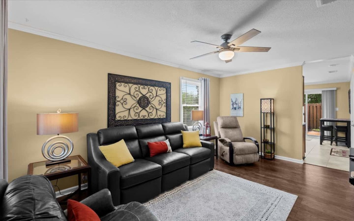 Old Hollywood Retreat W/ Private Patio - High Point, NC