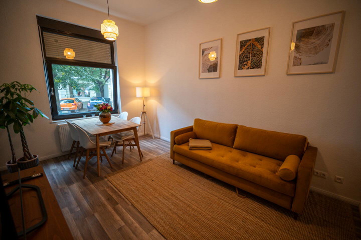 Rr | Spacious Apt_1-70 M²| Parking | Central - マクデブルク