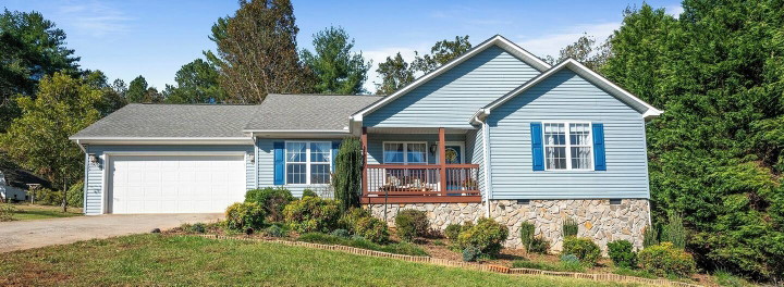 Mountain Retreat | Fire Pit | Blue Ridge Escape - Morganton, NC