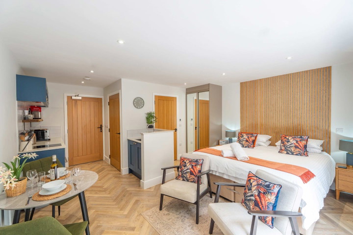 9 Rock Mill | Deluxe Studio Apartment With Patio - Hathersage