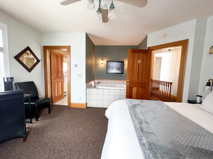 Huron Suite @ The Bayfield Guest House, Bayfield - Bayfield, WI