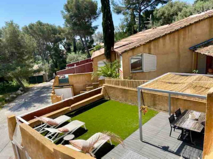 Appartement Avec Terrasse Plein Sud Et Parking - Cassis