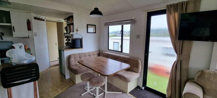 E1. Homely Caravan - Aberystwyth