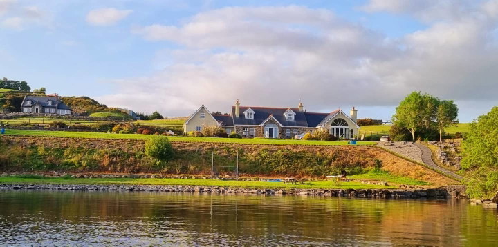 Lakeshore Cottage, And Fishing, Connemara, Galway0 - Galway