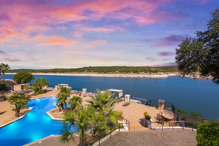Lake Travis Stunning Waterfront View,pet - Lago Vista, TX