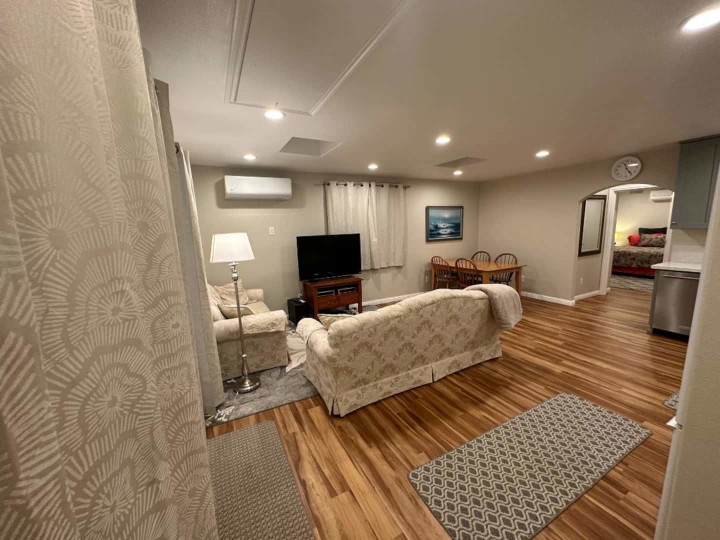 Quiet Cottage - Los Gatos, CA