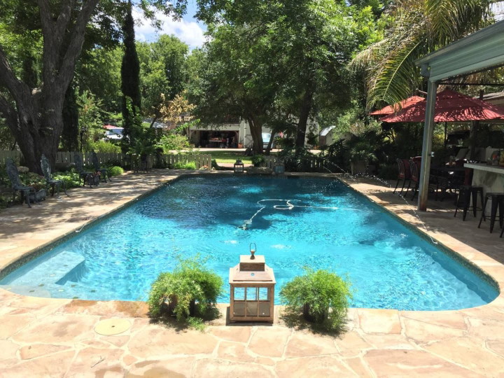 Auto Attic - Monthly Discounts Available - San Antonio, TX