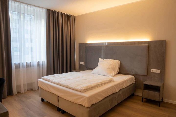 K112.3g Einzelzimmer Diamonds Hotel - Cologne