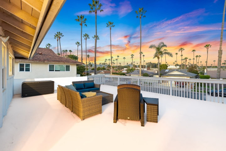 25% Off Oct 22-25 Great Reviews Walk 2 Beach/shops - Oxnard, CA