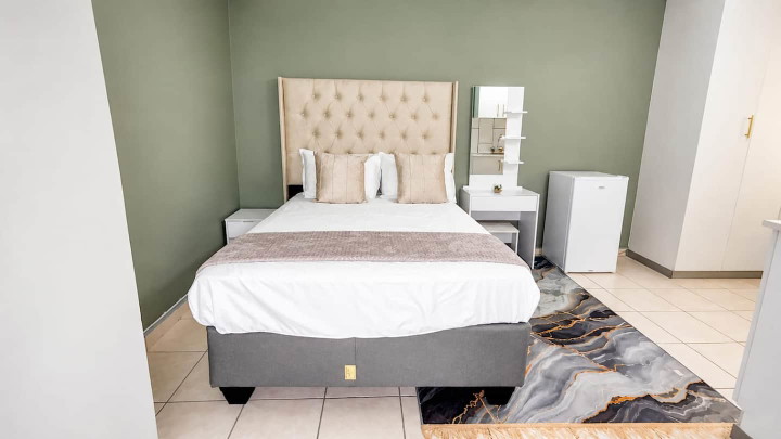 Maxixi Cream White Room - Westonaria