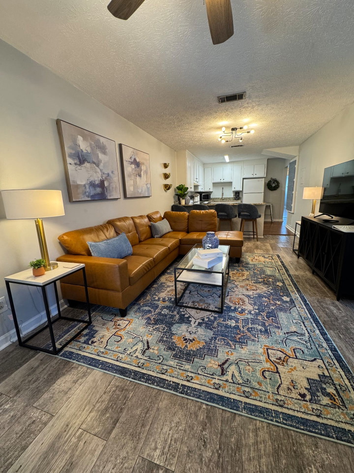 Unit 9 Condo Directly Across Au Campus - Auburn, AL