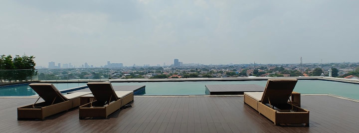 Studio Apt With Infinity Pool And An Android Tv - Jakarta