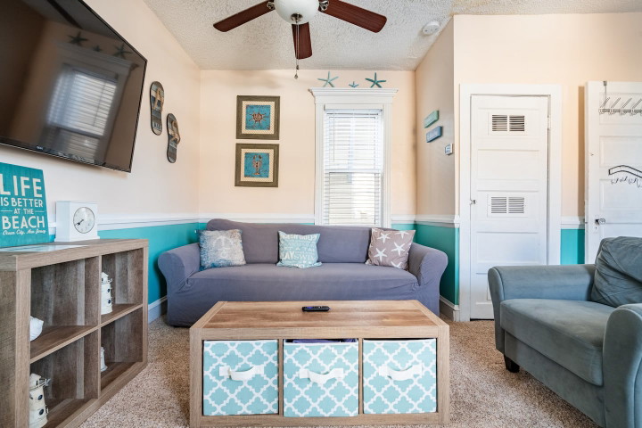 Unique 3 Bedroom Condo With Free Off-site Parking. - Ocean City, NJ