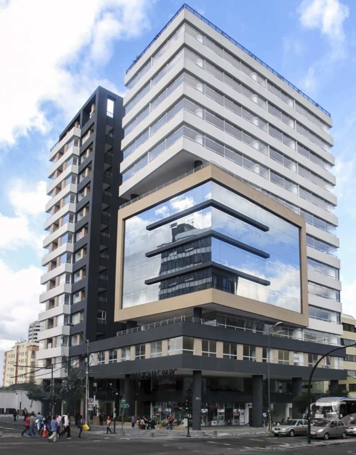 Beautiful And Spacious Apartment 2 Parking Spaces - Quito