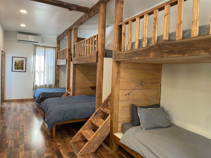 Hilltop Bunkhouse - Sonora, CA