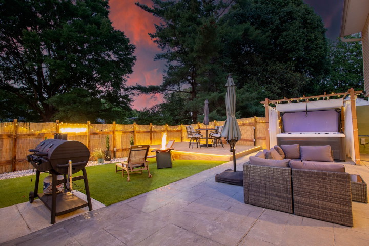 Private Hot Tub Retreat | King Bed | Outdoor Oasis - Winston-Salem, NC