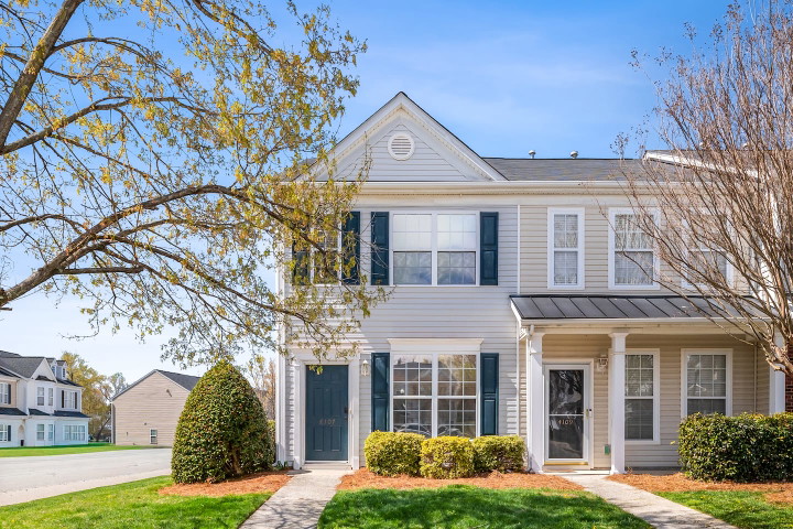 2 Private En-suites ~ Very Clean ~ Fast Wifi - Greensboro, NC