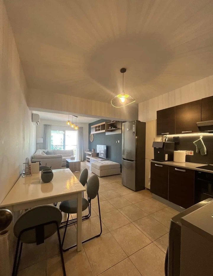 2 Bedroom Flat In Centre - Larnaca