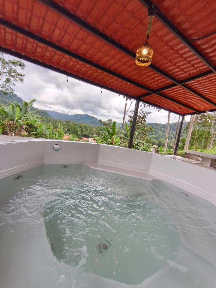 Casa Vacacional En Puerto Quito - Pedro Vicente Maldonado