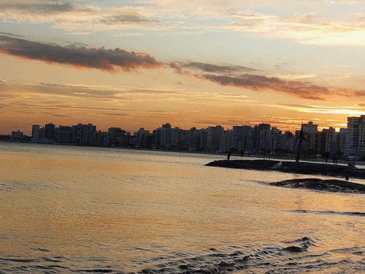 Málaga- Apto Na Frente Do Mar, Praia Do Morro - Guarapari