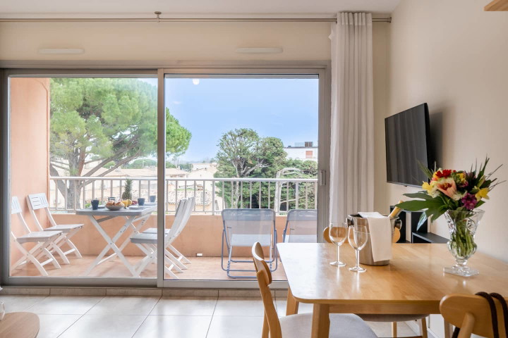 Studio à 5&nbsp;Min De La Plage, Climatisation, Piscine, Tennis - Antibes