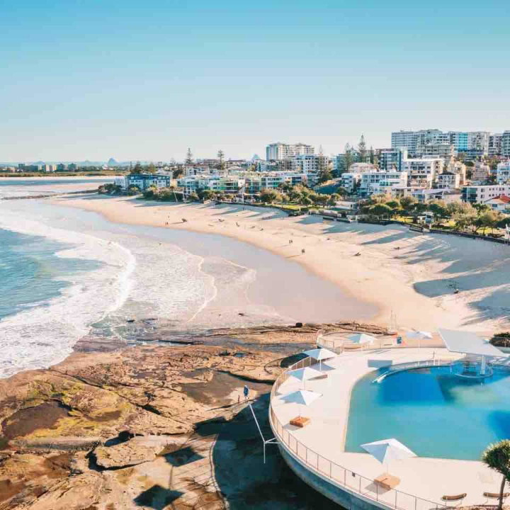 Private Rooftop ~ Walk 2 Beach, Pool, Surf, Parks - Caloundra