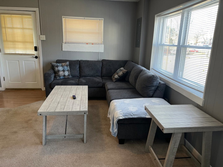 Executive Suite Close To Interstate And Downtown - Knoxville, TN