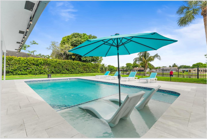 Luxury Complimentary Heated Pool Spa Delray Beach - Delray Beach, FL