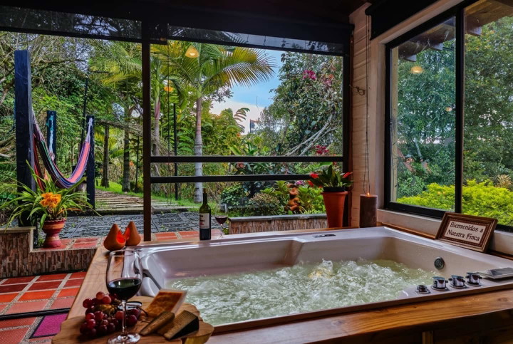 Secret Hideaway In The Mountains Of Guarne With A Jacuzzi - Copacabana