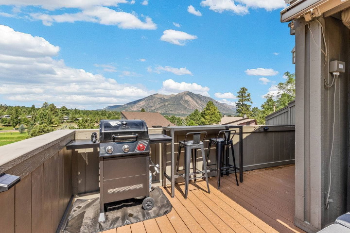 Mnt. View Retreat W/ Fireplace + Patio | A/c - Flagstaff, AZ