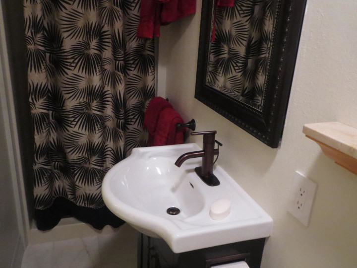 Extremely Nice Jewel Box Suite - Bellingham, WA
