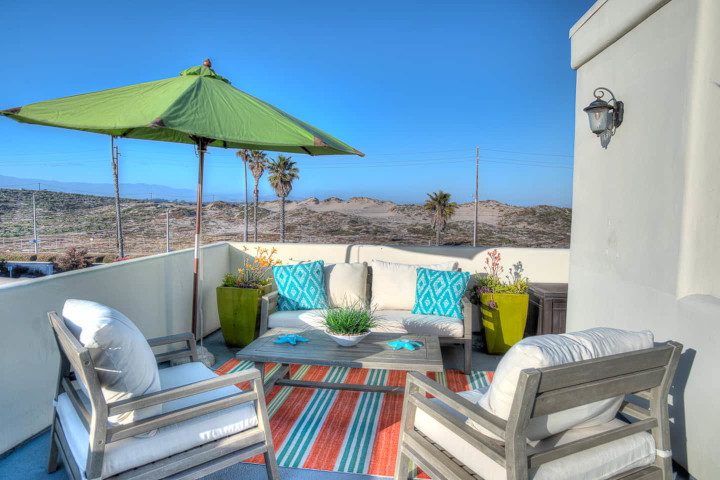 Spacious 4br, Rooftop Deck/fire Pit/steps To Shore - Oxnard, CA