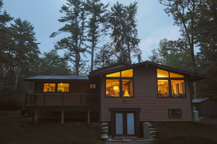 Family Focused, Modern Lake Side 60s Cottage! - New Hampshire (State)