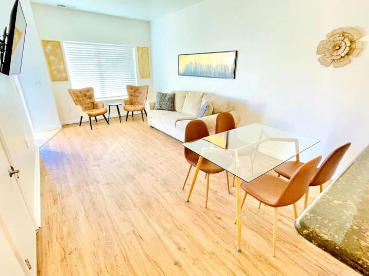 2 Bd, 2.5 Baths,3tvs,sleeps 7/f9 - Sparks, NV