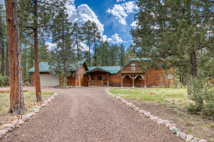 Cabin Home In The Ponderosa Pines! 2 Acre Lot! - Pinetop-Lakeside, AZ