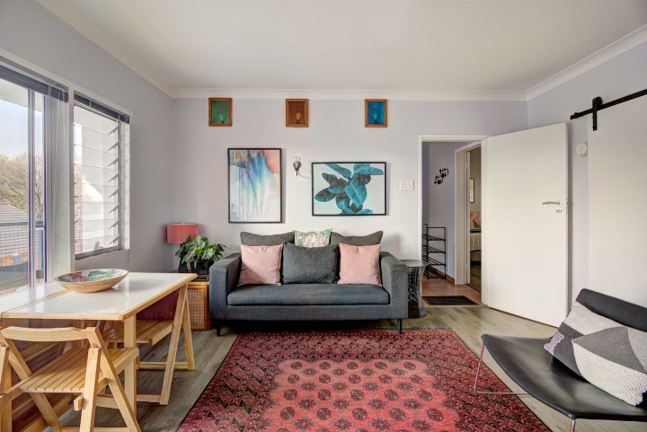 Cosy Modern Balcony Apartment With Own Solar - Pretoria