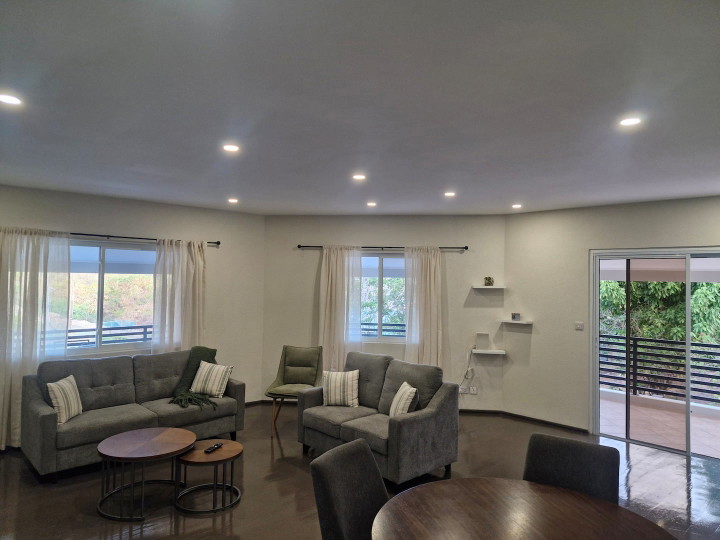 Modern Spacious Retreat|3ba Ensuite| Near Beach - Grenada