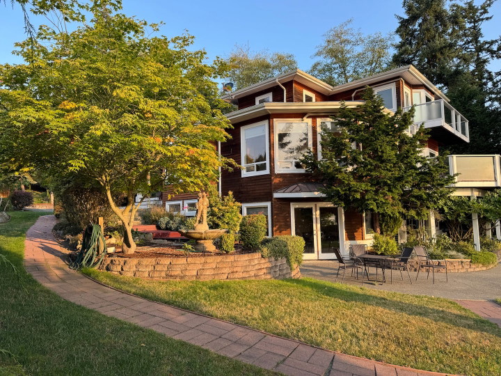 Harbor Hideaway Waterfront Home - Langley, WA