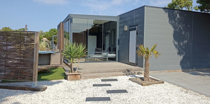 Nice Cottage For 6, Residence With Pool - Saint-Jean-de-Monts