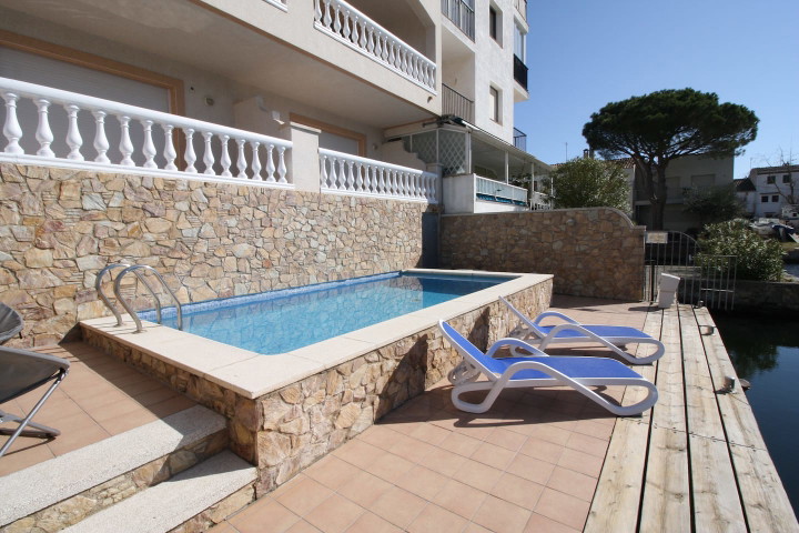 Luxury Apartment -Perfect For Couples- With Pool - Empuriabrava
