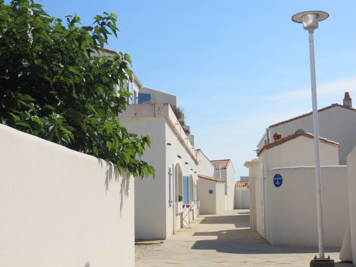 Joli Studio, Piscine Chauffée Et Terrasse - La Flotte