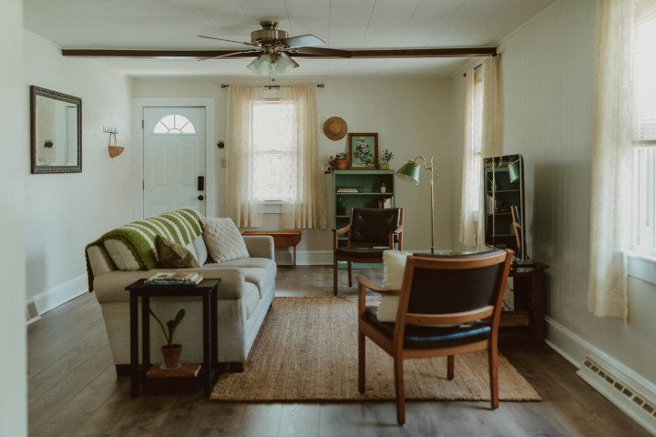 Cozy & Convenient Dallas Cottage - Dallas, PA