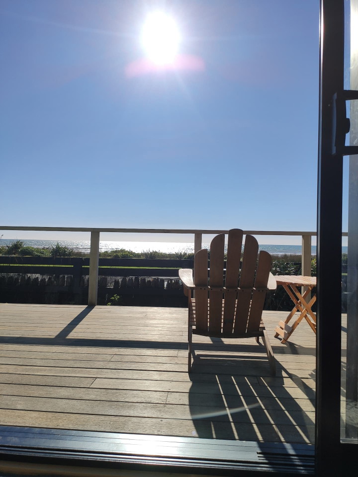 Beachfront With Stunning Views Of Kapiti Island - Ōtaki Beach