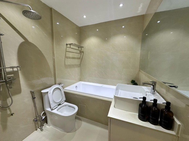 Stylish 3br W/ Kitchen & Balcony - Malé