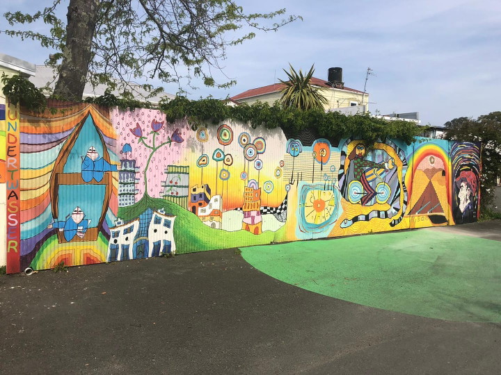 Takaka Townhouse With Hundertwasser Fence - Tākaka