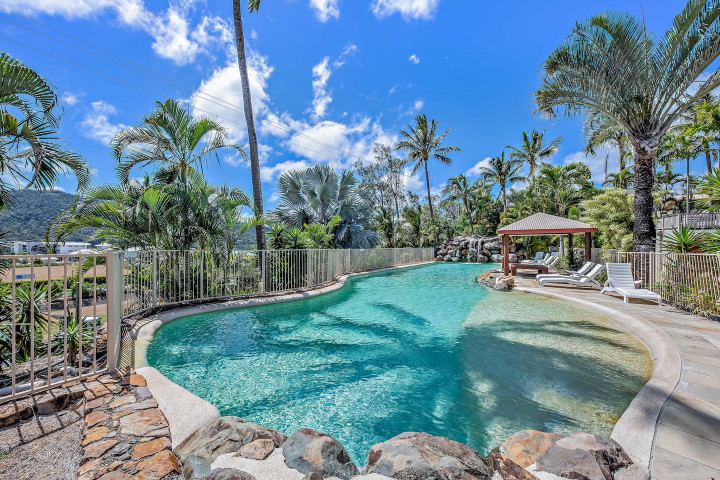 Sunset Oasis - Airlie Beach